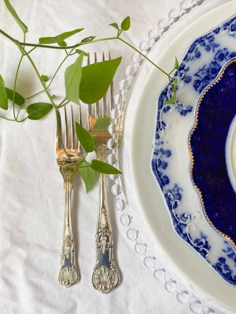 How to Make a Beautiful Birthday Tablescape | Living Large In A Small ...