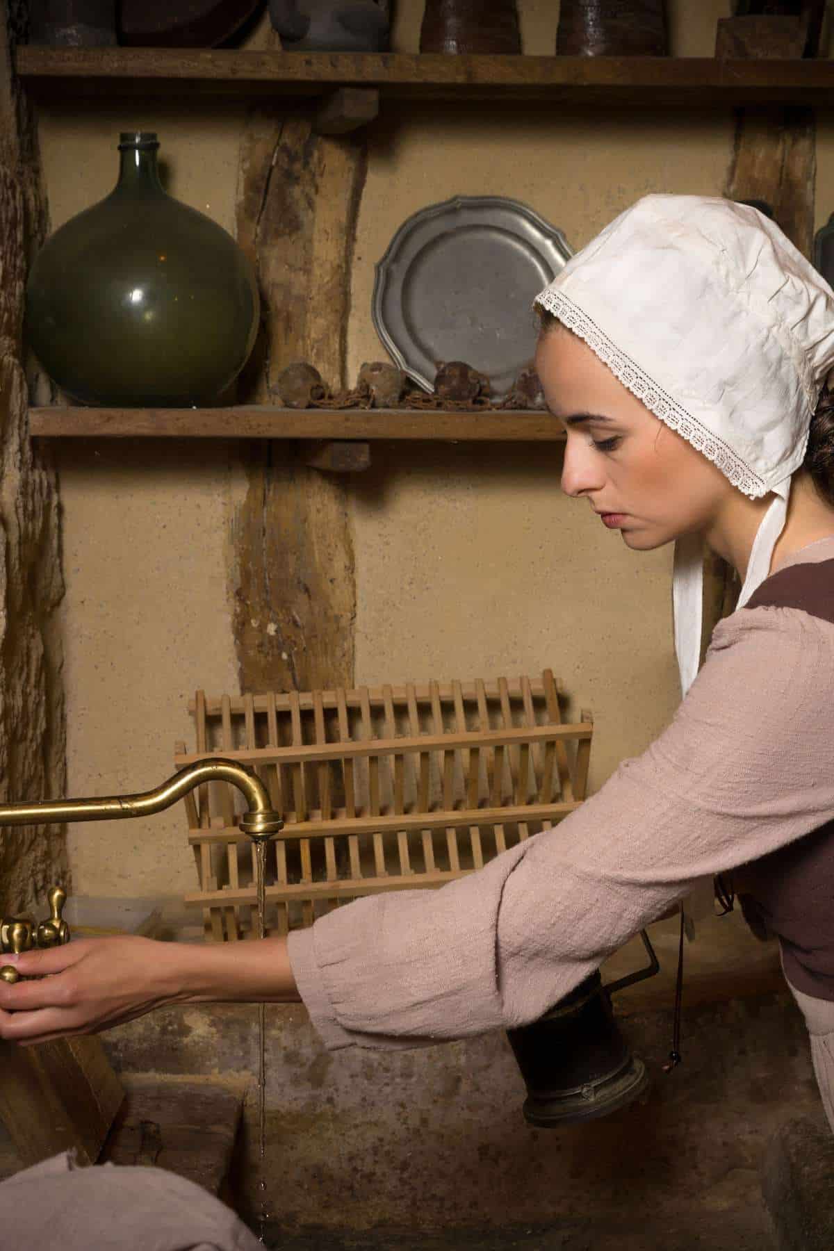 Living Large In A Small House, LLC | Dinner at an English Manor House ...